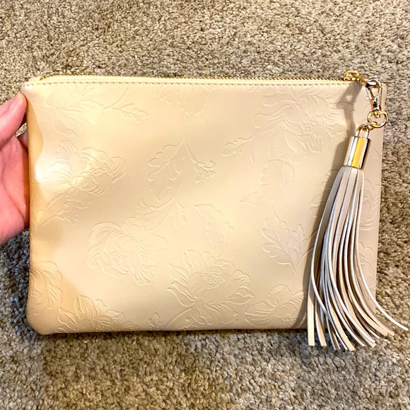 a new day | Bags | Nwot A New Day Cream Clutch Purse | Poshmark